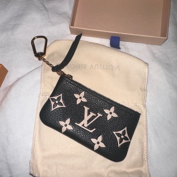 Louis Vuitton | Bags | Authentic Louis Vuitton Key Wallet Black And ...